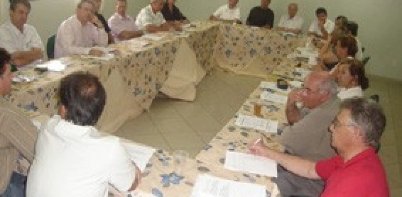 Deputado Acélio Casagrande participa de reunião-almoço [...]